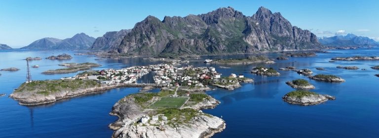 Does Reciting Surah Waqiʾah Expand Sustenance? – Hadith of the Day